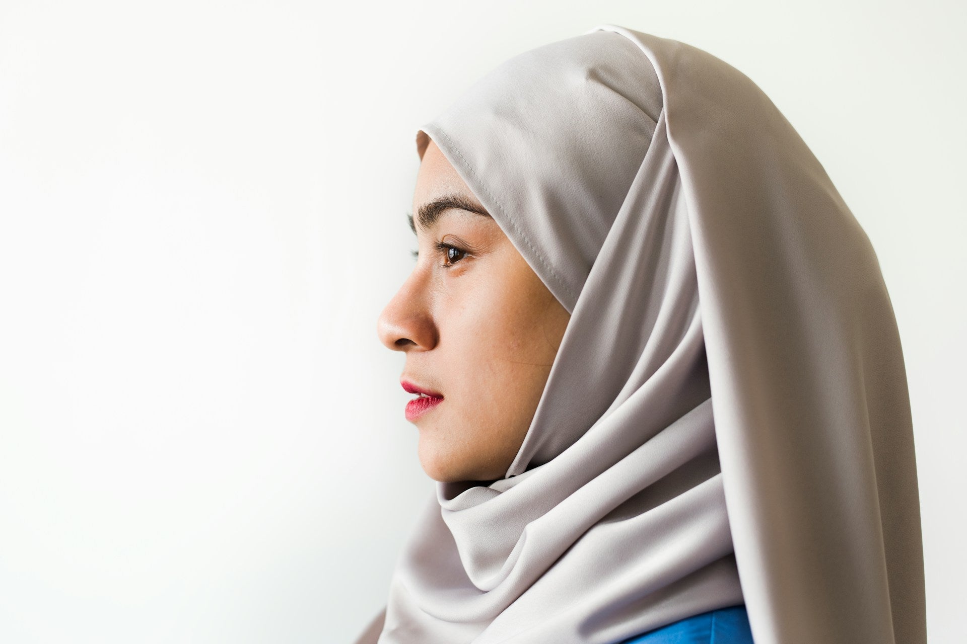 Solutions for Hijabs Slipping All Day
